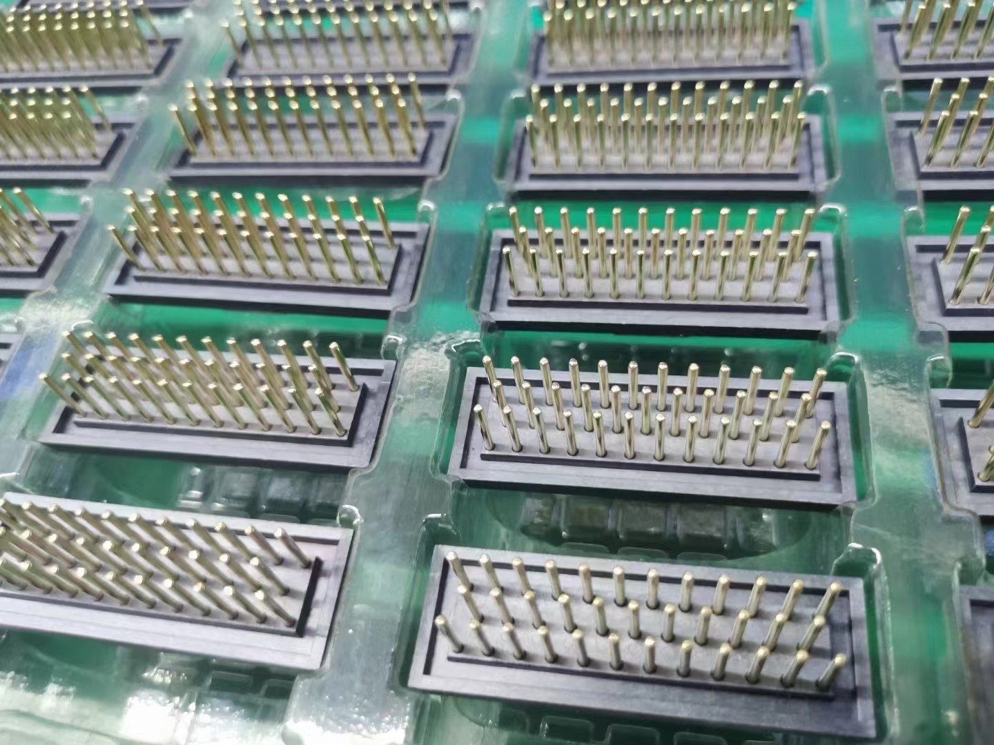 4.0mm Pitch Male Pin Header Connector 3 Rows ECU Connector 35pin PBT ...